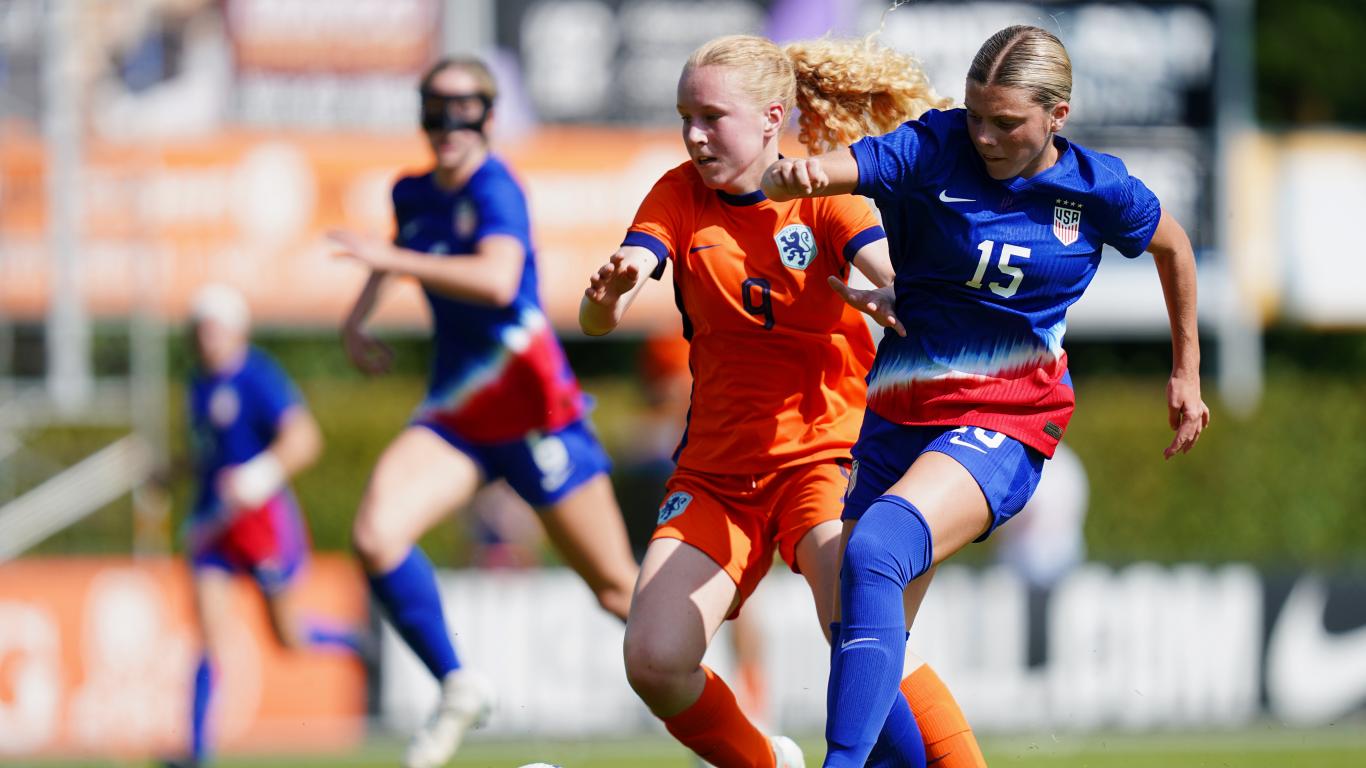 Oranje onder 16 (v) knokt zich naar gelijkspel tegen Verenigde Staten ...